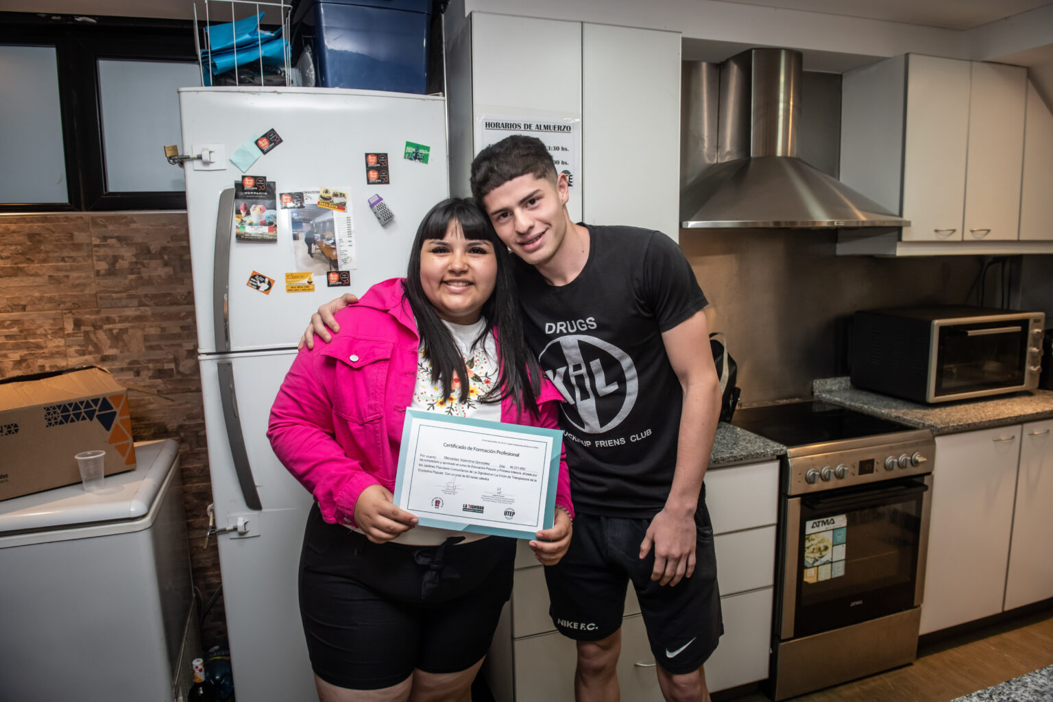 Entrega de diplomas del taller de educación popular en convenio Ute ...